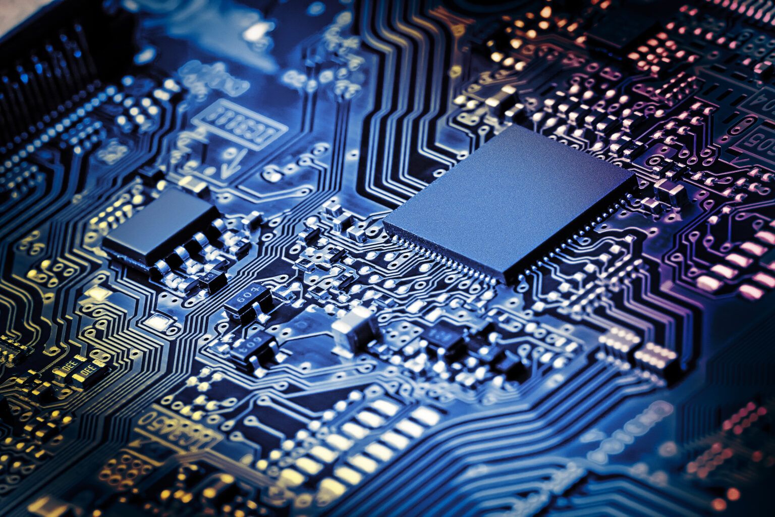 Smarte IT-Lösungen im Einklang mit Menschen und Technologie